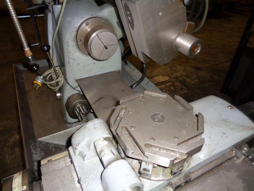 Hardinge HC Chucking Machine Lathe w/CT-A Threading Attachment – MXI ...